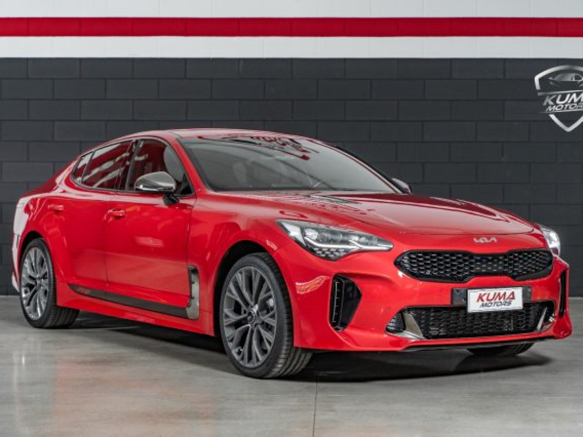 KIA Stinger Stinger 3.3 T-GDI AWD AT8 GT