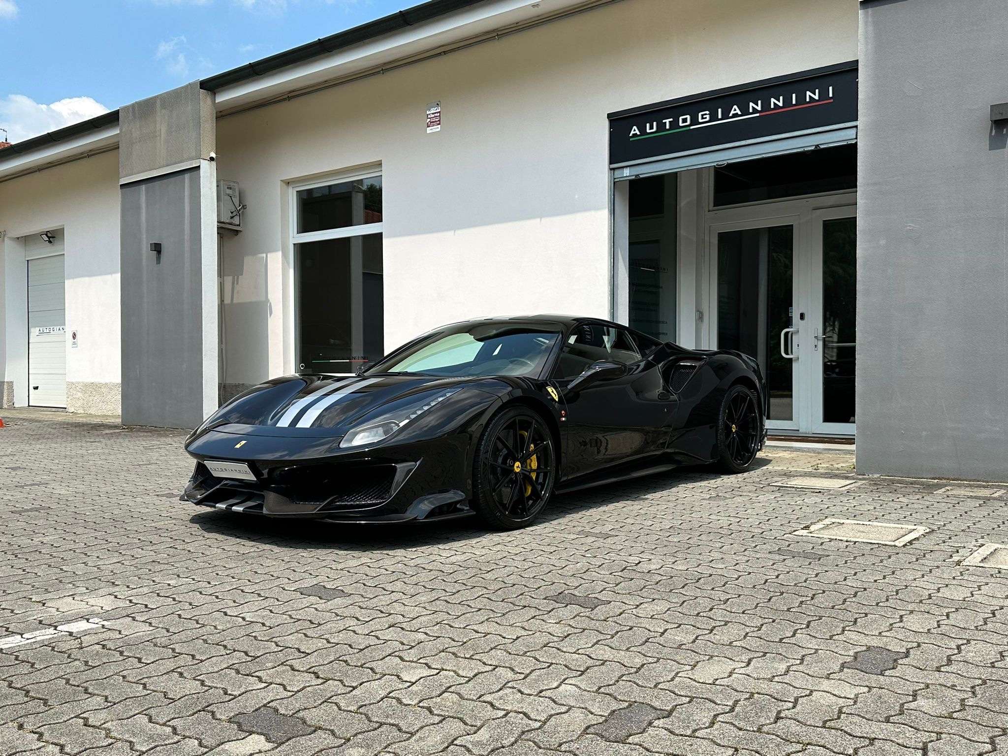 Ferrari 488SOLO NOLEGGIO/ONLY FOR RENT Coupe 3.9 Pista dct