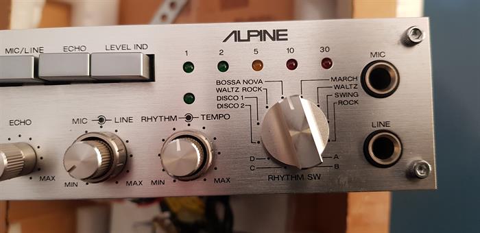 ALPINE AMPLIFICATORE BEATMAKER SM-100