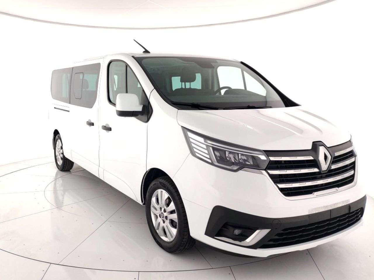 Renault Trafic2.0 Diesel 150cv 9 Posti Intens