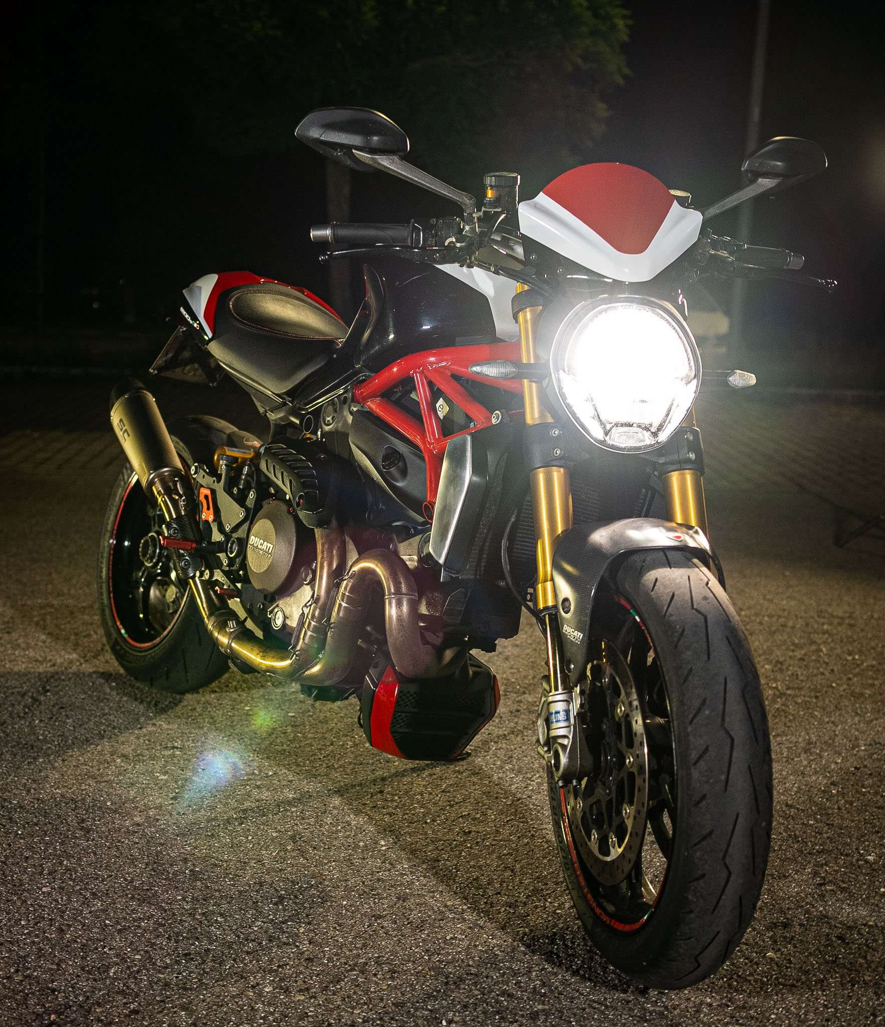 Ducati Monster 1200