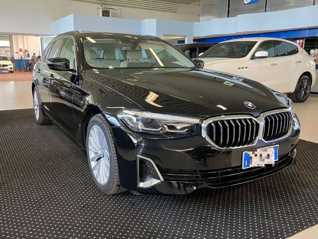 BMW 520d mhev Touring Luxury Line my 2022