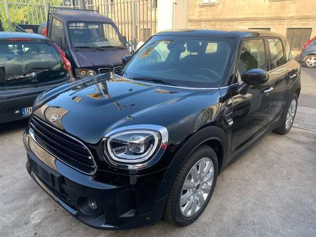 MINI Cooper CountrymanAUTOMATICA NAVY PDC CERCHI DA 18 SOLO 4900 KM