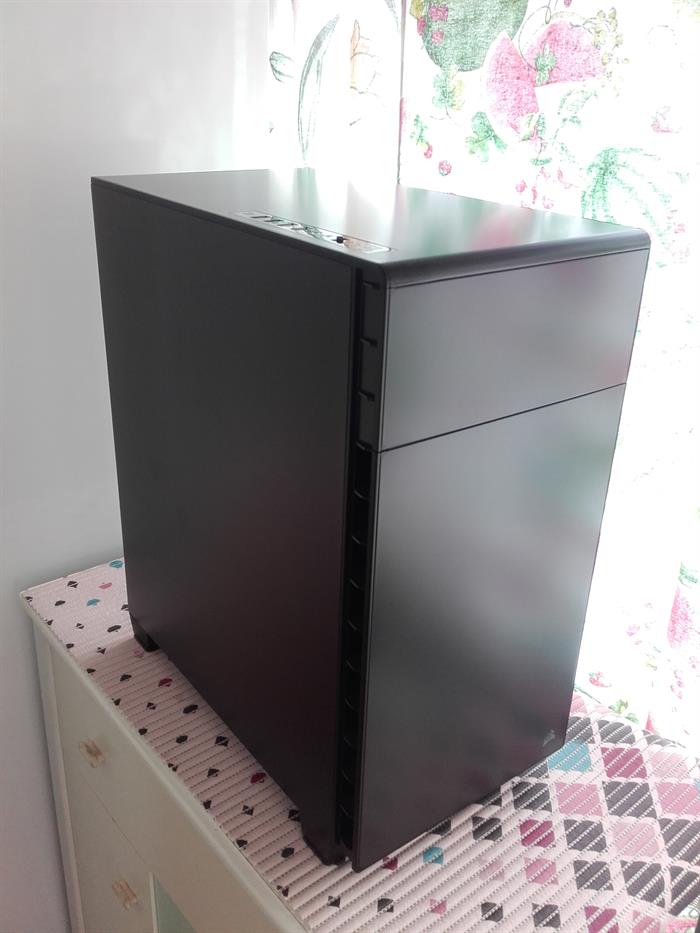 CORSAIR 600Q . CASE FULL TOWER