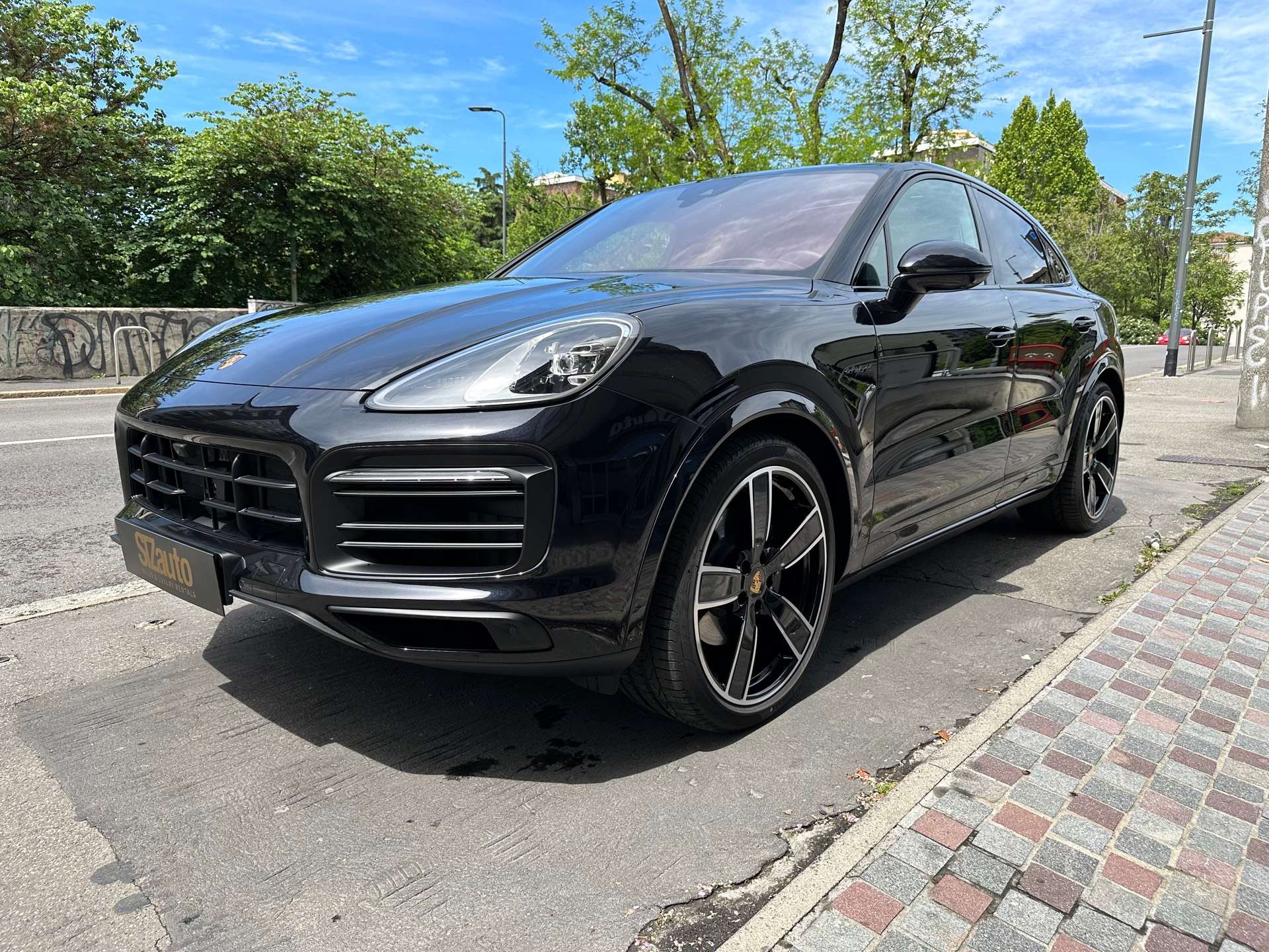 Porsche Cayenne3.0 e-hybrid tiptronic