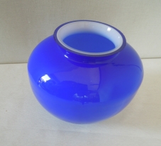 Vasetto in vetro di murano blu