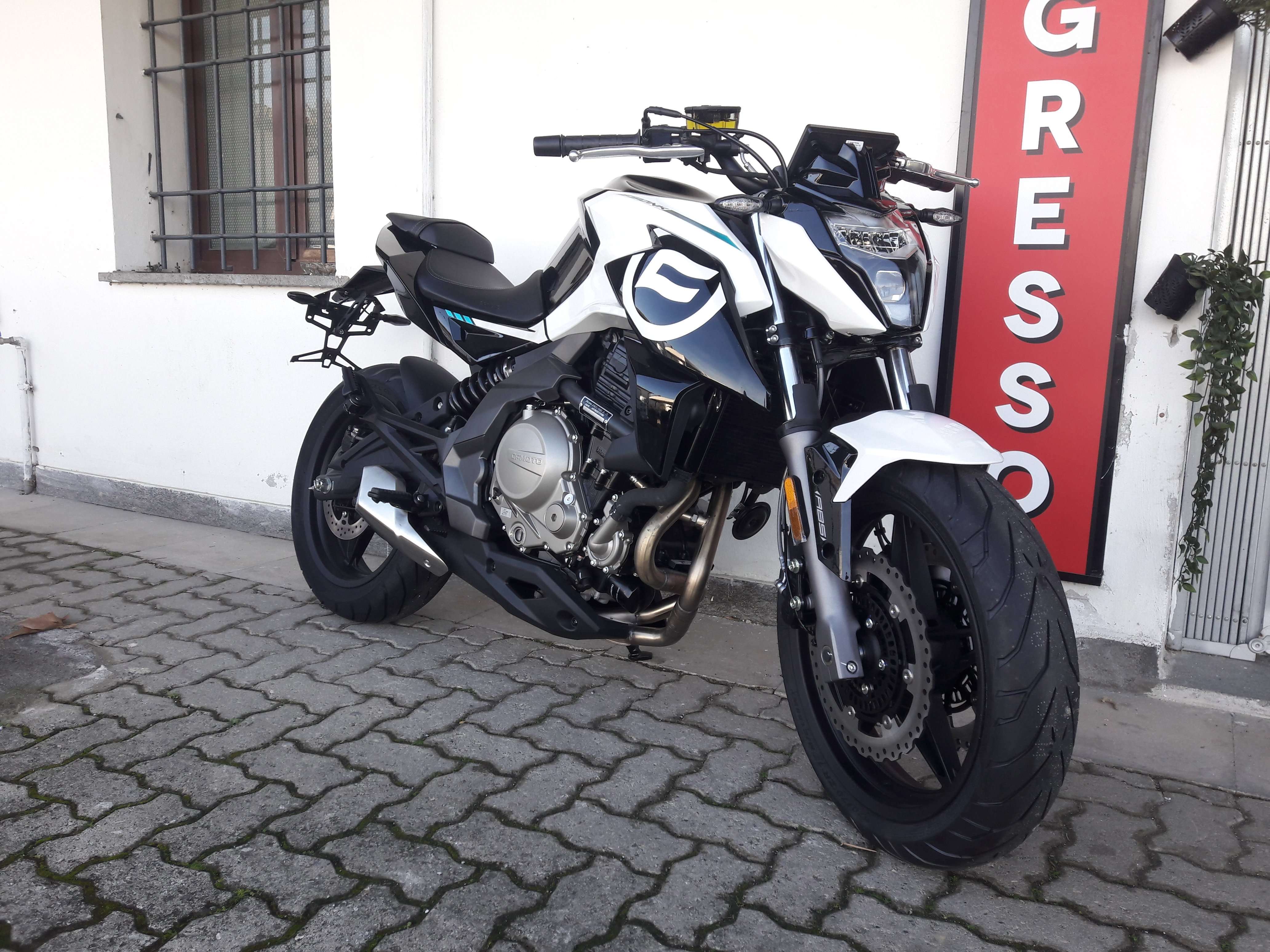 CF Moto 650 NKCF Moto NK650