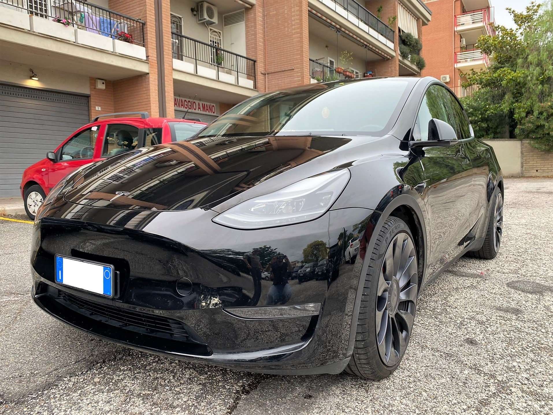 Tesla Model YModel Y Long Range Performance Dual Motor awd