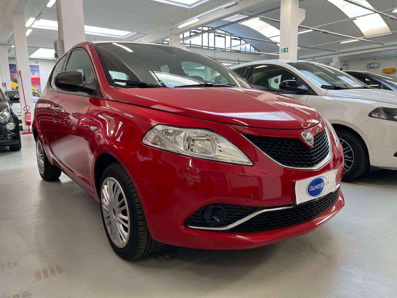 Lancia Ypsilon1.2 Silver 69cv