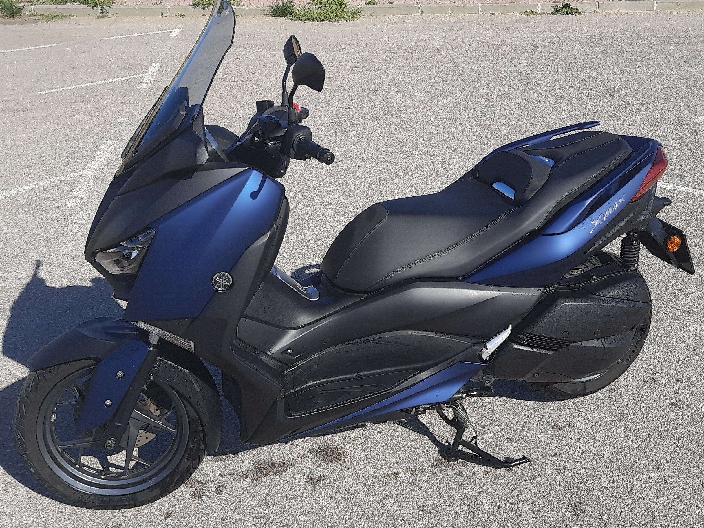 Yamaha X-Max 300