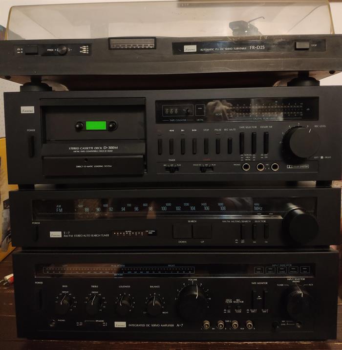 AMPLIFICATORE E COMPONENTI HI FI SANSUI