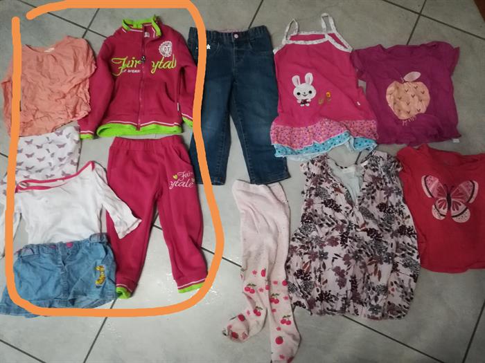 12 PEZZI VESTITI BIMBA 18/24 MESI