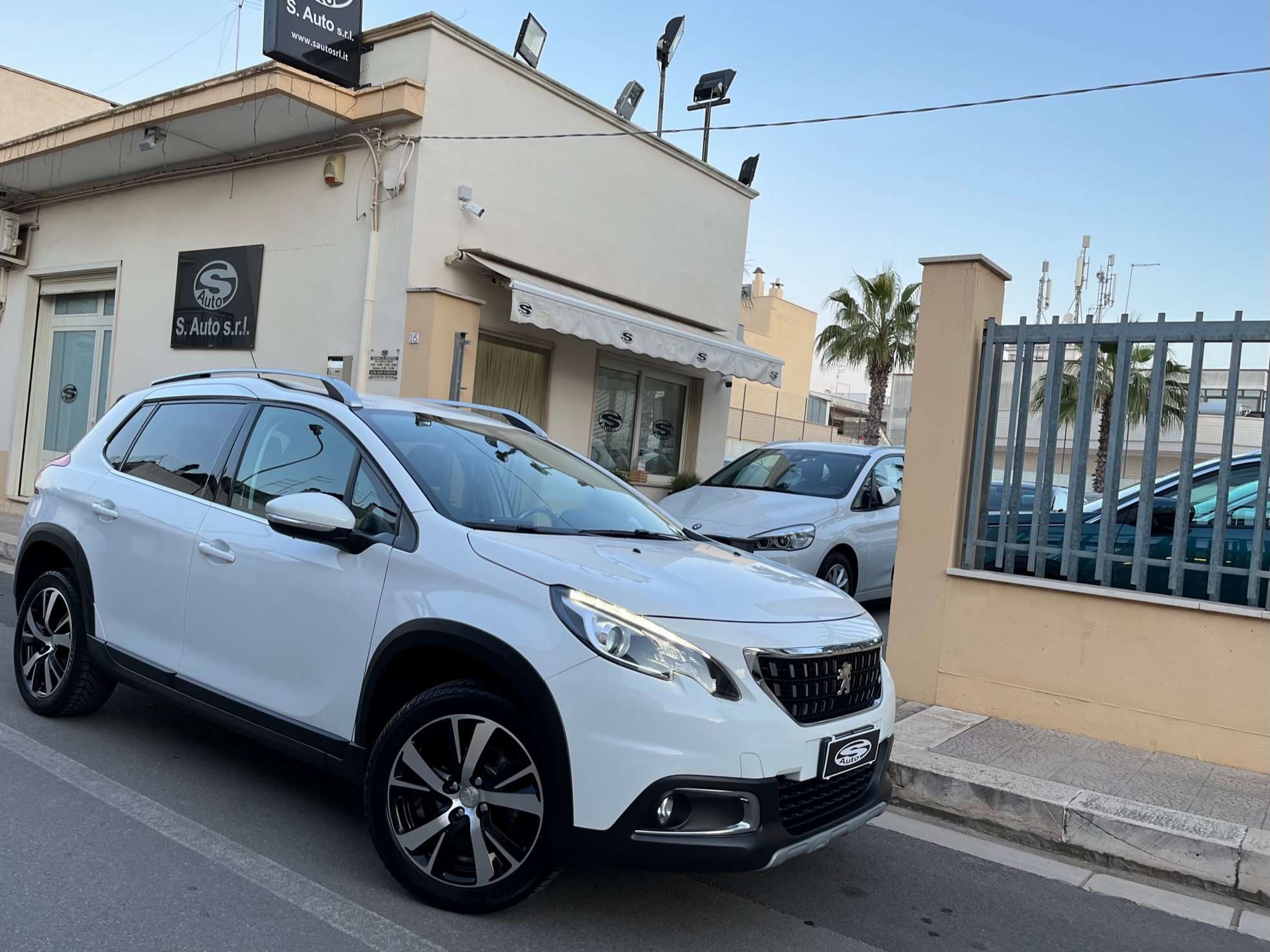 Peugeot 2008BlueHDi 100 Allure