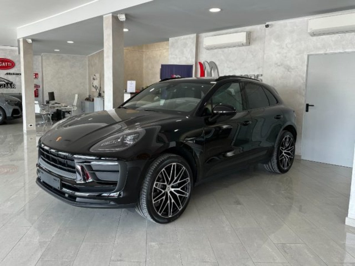 PORSCHE Macan 2.0