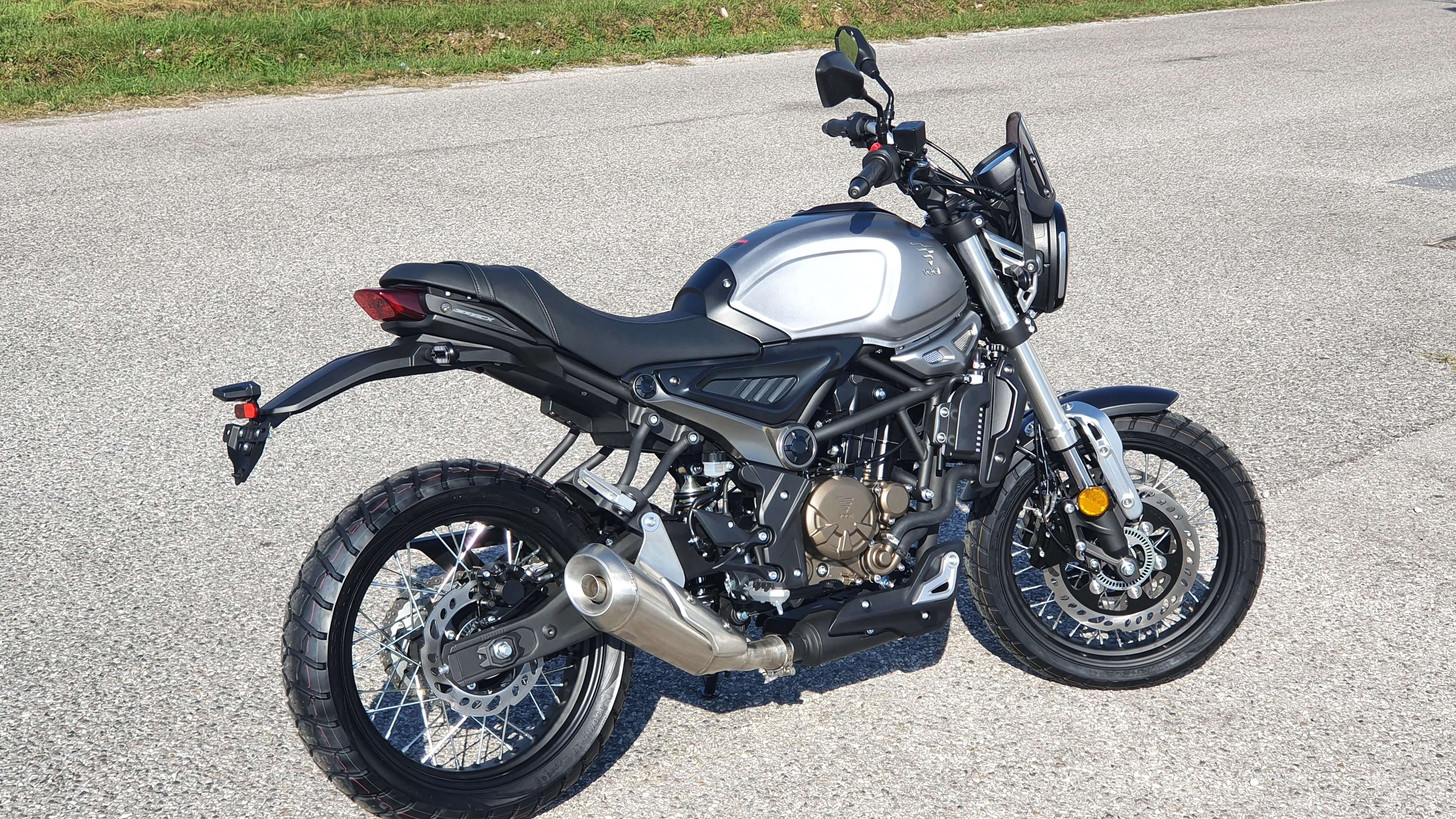 Voge 300ACSCRAMBLER  Ruote a Raggi