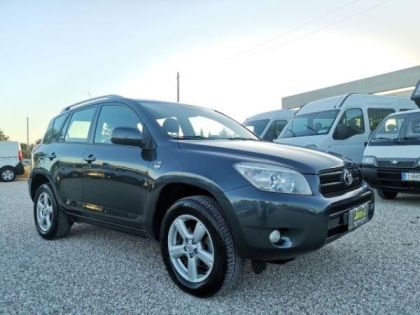 TOYOTA RAV4 2.2 D-4D 136CV Sol