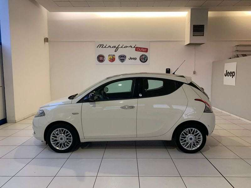 Lancia Ypsilon1.2 69 CV 5 porte GPL Ecochic Gold