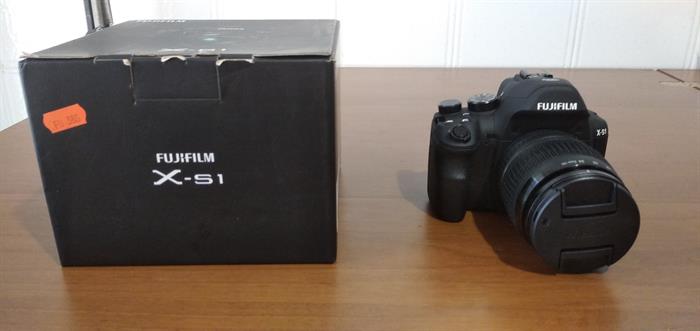 FUJIFILM X-S1 12MPIXEL ZOOM OTTICO 26X (24-624 MM)