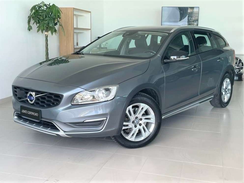 Volvo V60 Cross CountryD3 150 CV Automatica NAVI Momentum