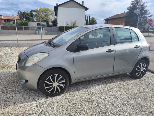 Toyota yaris 1.0 5p.