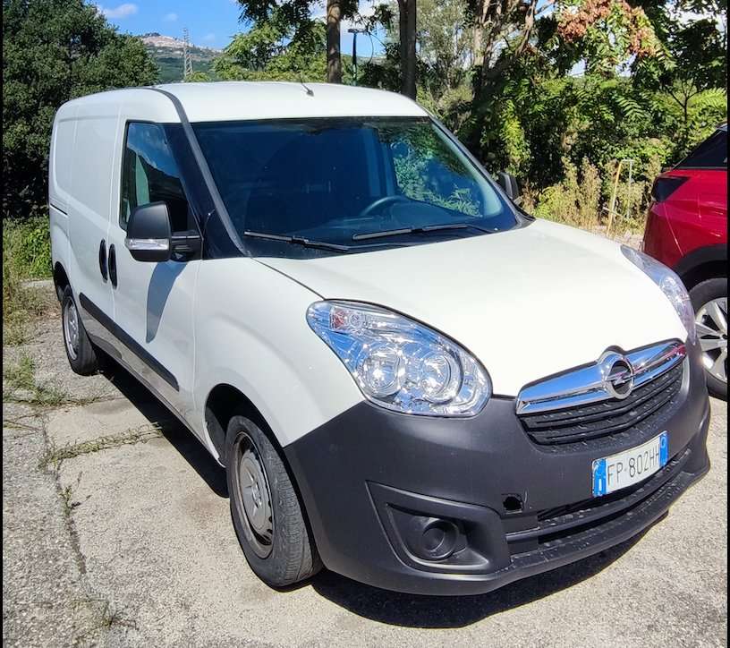 Opel Combo1.6 CDTI 105CV PL-TA Van Blitz (10