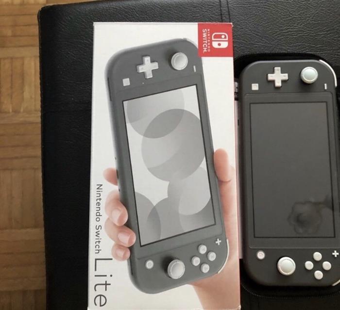 NINTENDO SWITCH LITE NUOVA