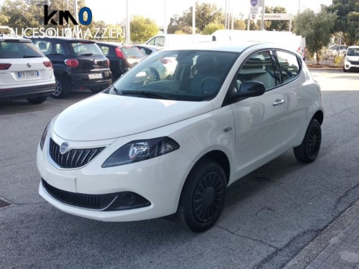 LANCIA Ypsilon 3ª serie Ypsilon 0.9 TwinAir 5 porte Metano Ecochic Silver