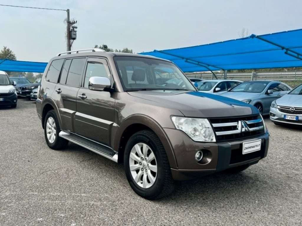 Mitsubishi Pajero3.2 DI-D 16V aut. 5p. Instyle DPF SOLO 130000 KM