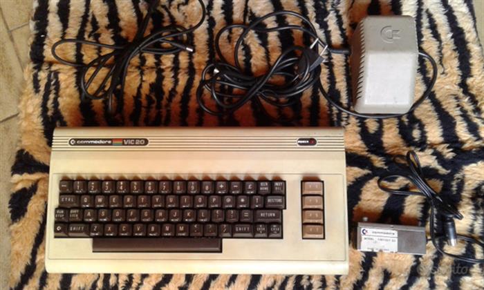 COMMODORE VIC 20