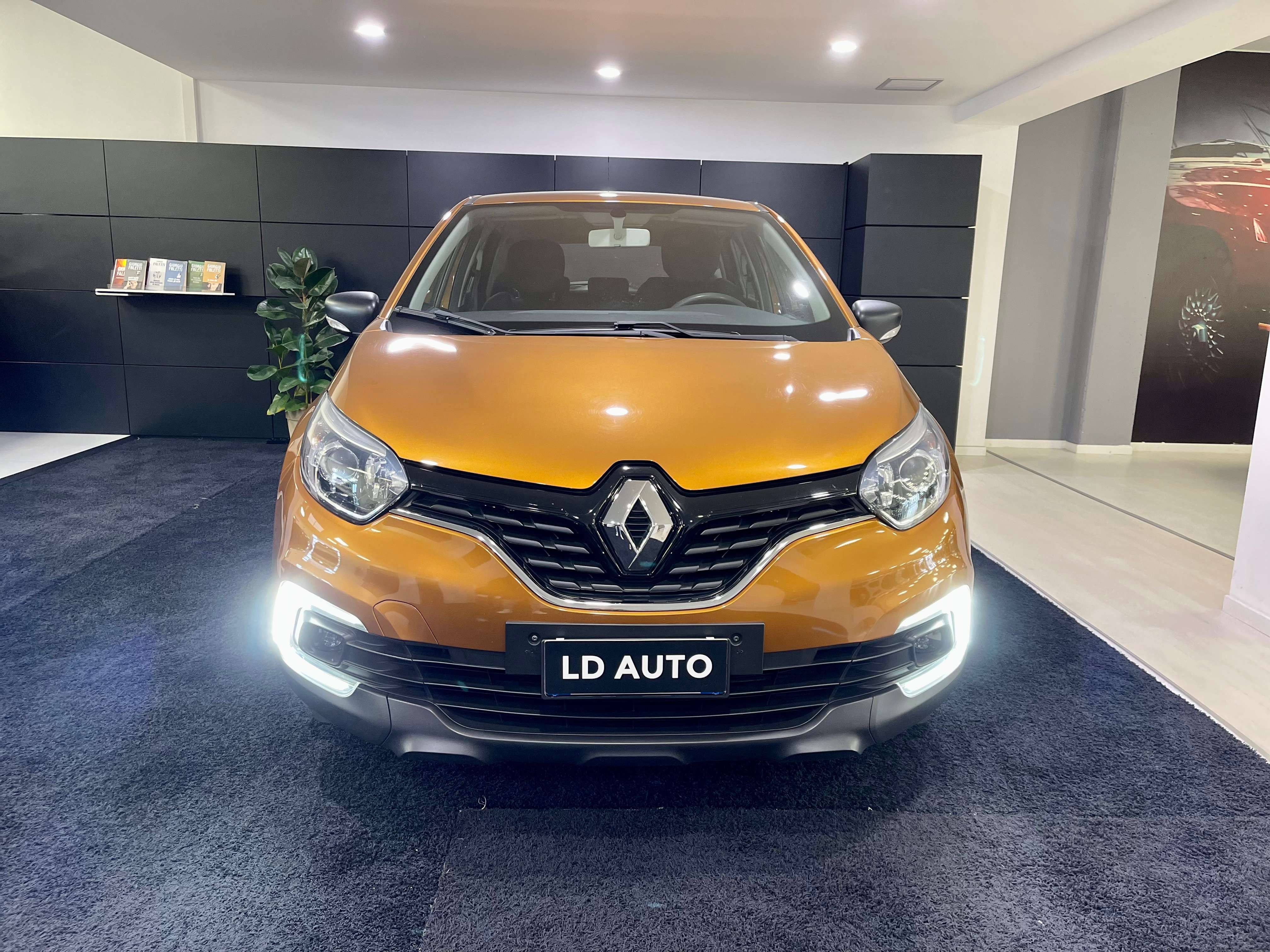 Renault Captur1.5 dci Initiale Paris 90cv edc