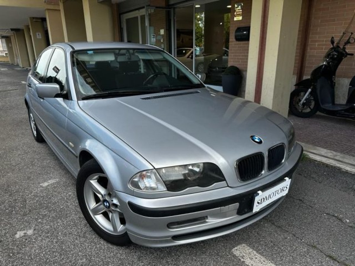 BMW Serie 3 (E46) 318i cat 4 porte