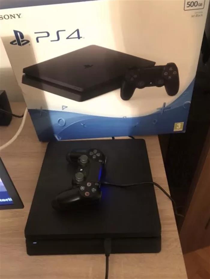 PS4