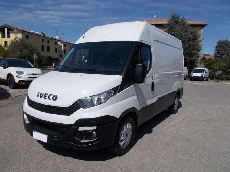 Iveco DailyDAILY  FURGONE   35  130 CV  PASSO MEDIO TETTO AL