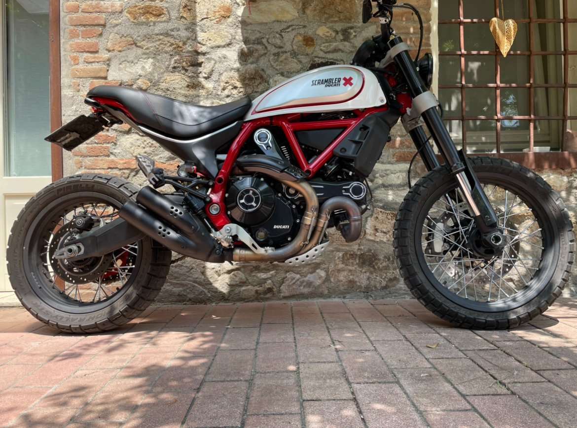 Ducati ScramblerDesert Sled Flat Track