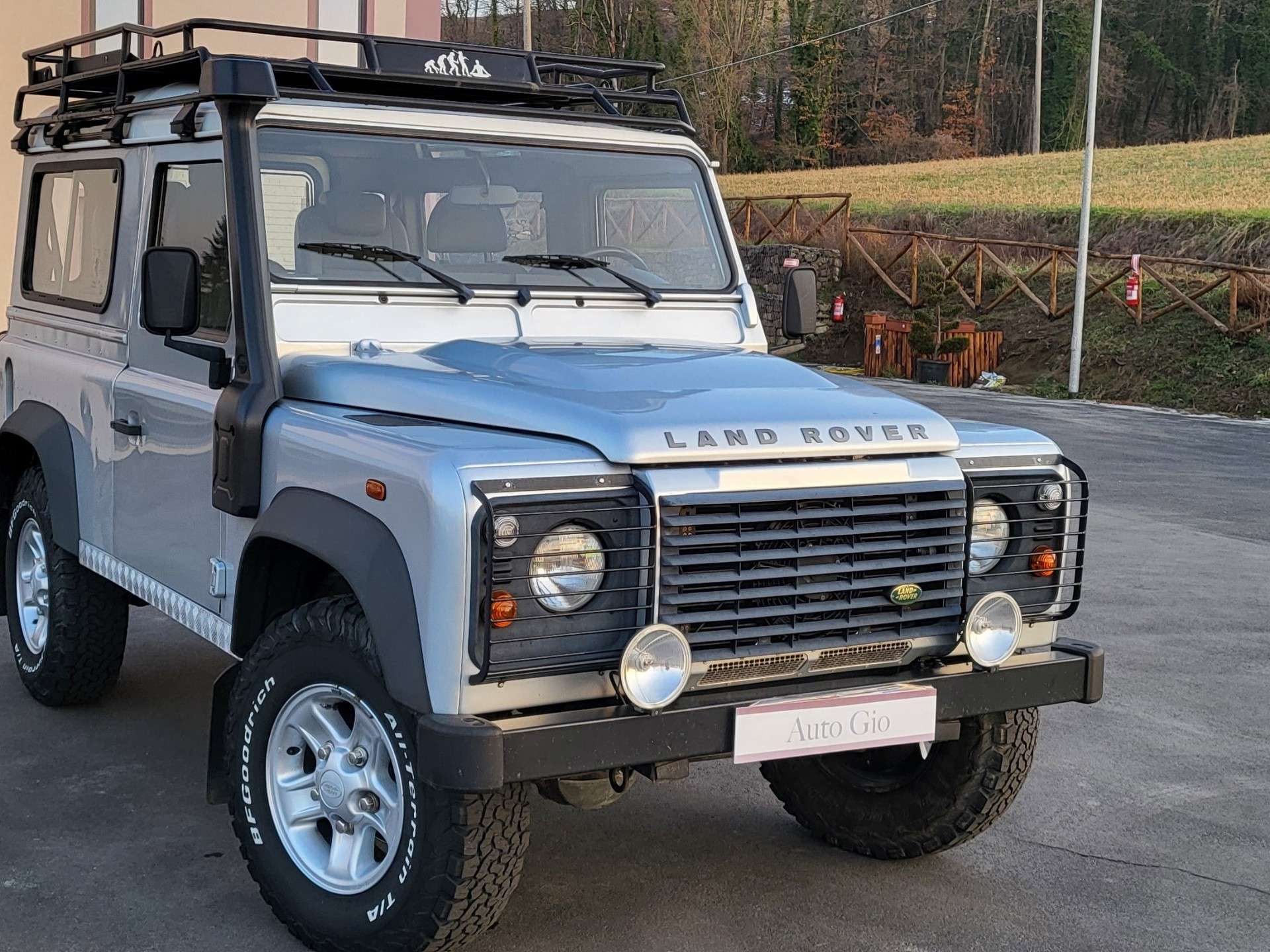 Land Rover DefenderDEFENDER 4 POSTI SNOKER TETTO GANCIO TRAINO STUPEN