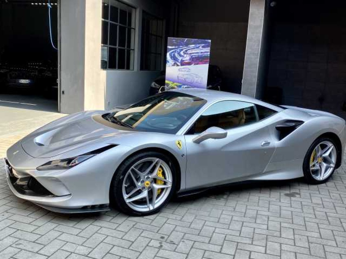 FERRARI F8 F8 Tributo