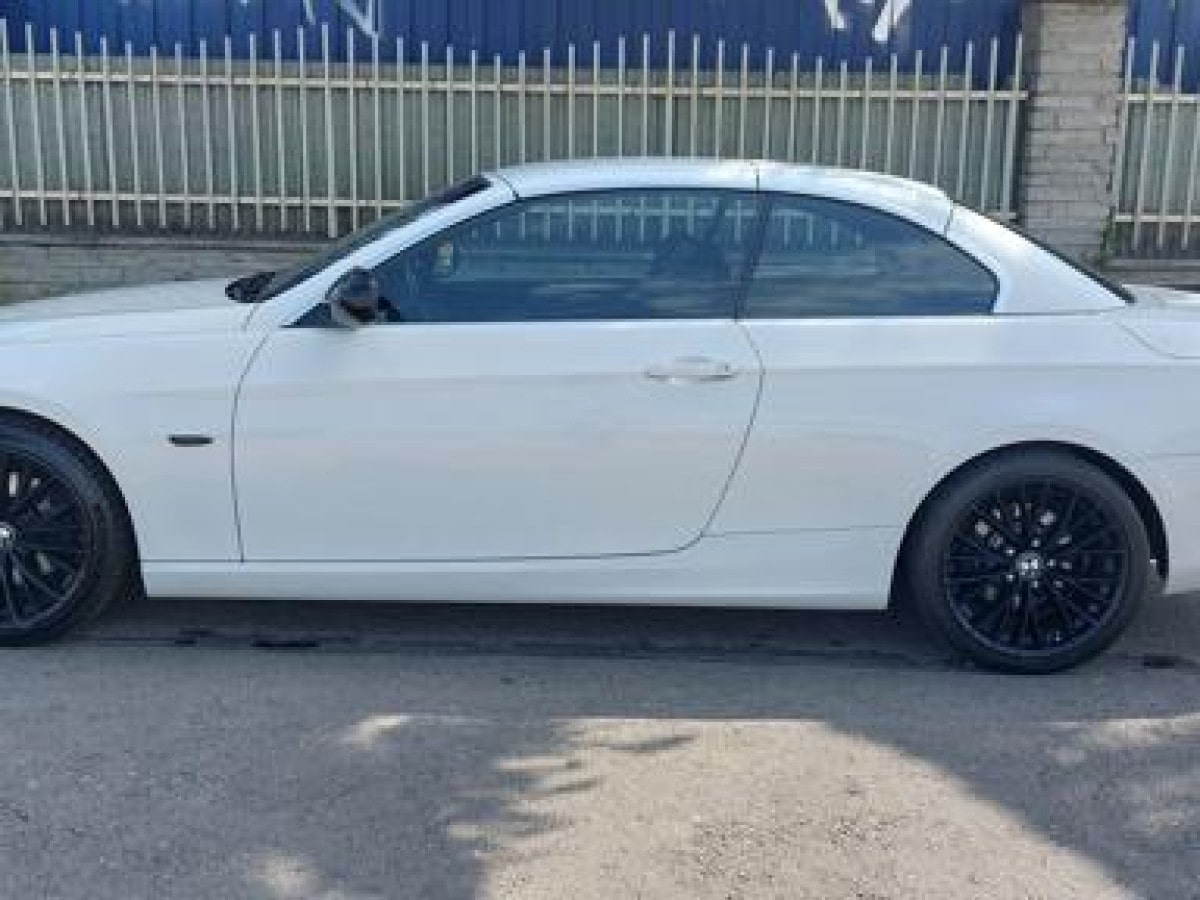 BMW Serie 3 (E93) 320d cat Cabrio Attiva