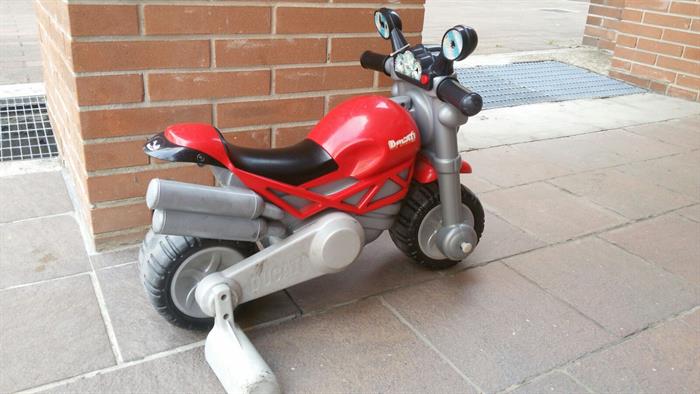 MOTO DUCATI CHICCO