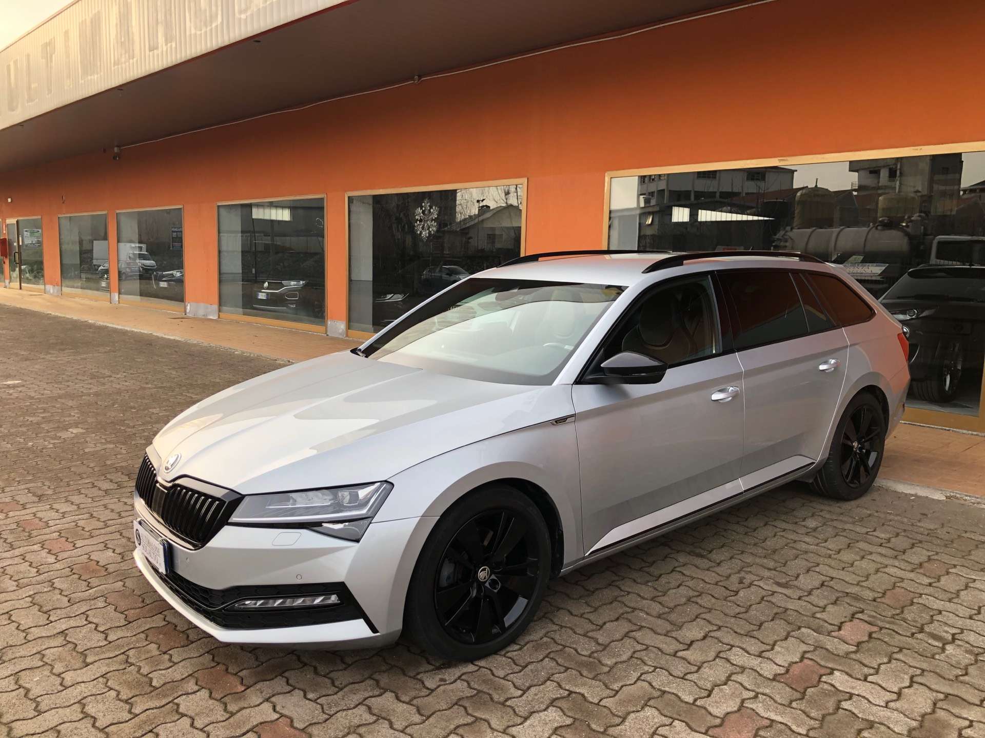 Skoda SuperbWagon 2.0 tdi Sportline 190cv dsg Virtual Telec.