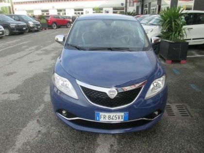 LANCIA Ypsilon 1.2 69 CV 5 porte Platinum