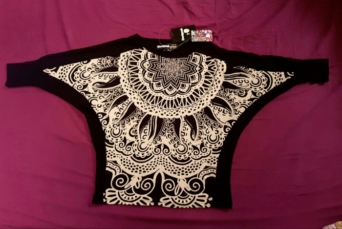 MAGLIA DESIGUAL