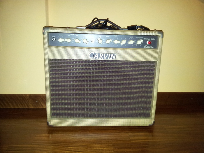 AMPLIFICATORE CARVIN