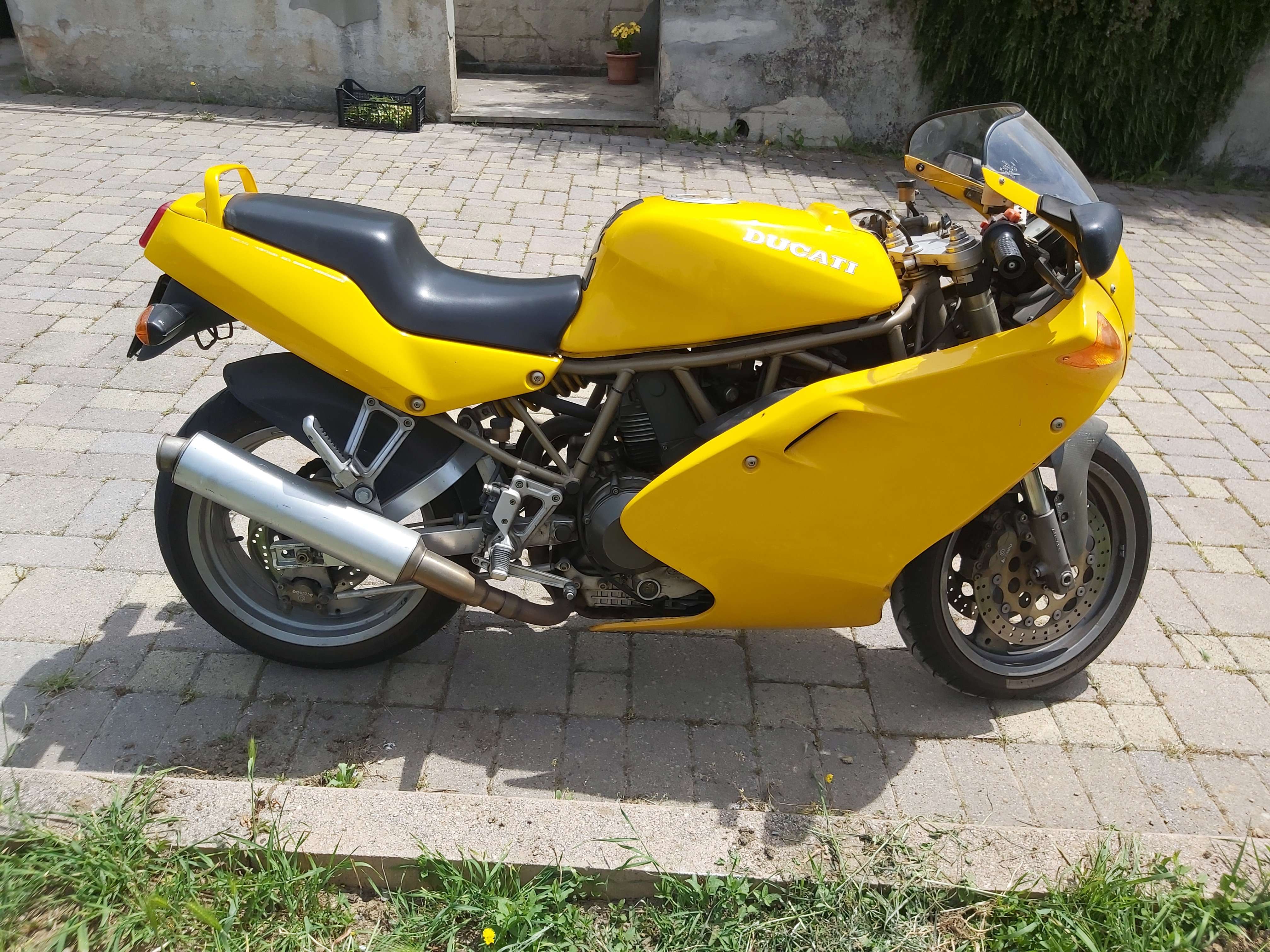 Ducati 900 SS