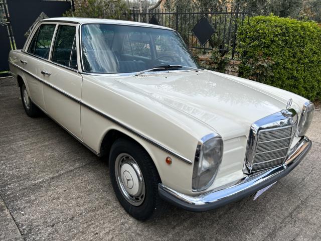 Mercedes-benz 220 d 8