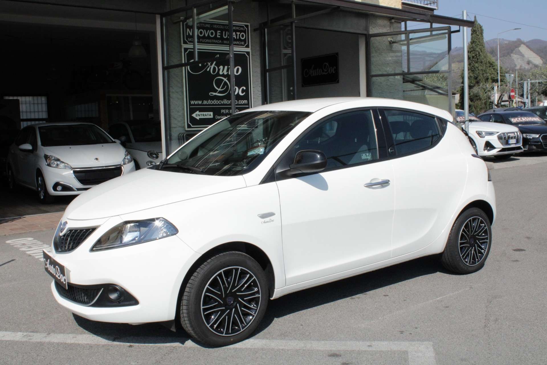 Lancia Ypsilon1.0 Hybrid Ecochic Gold, 5 POSTI PORMO MAGGIO