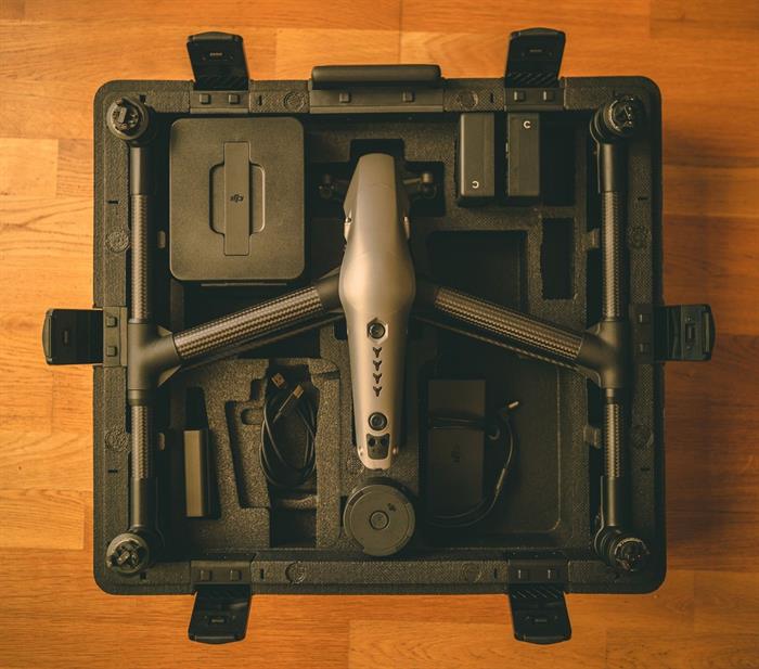 DJI INSPIRE 2 CON ZENMUSE X5S CAMERA