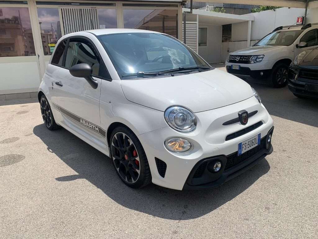 Abarth 595C 1.4 Turbo T-Jet 180 CV Competizione