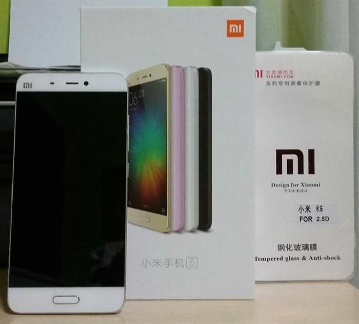 XIAOMI MI5 (GEMINI 3/32GB - BIANCO 4G + IN OMAGGIO COVER E PELLICOLA IN VETRO