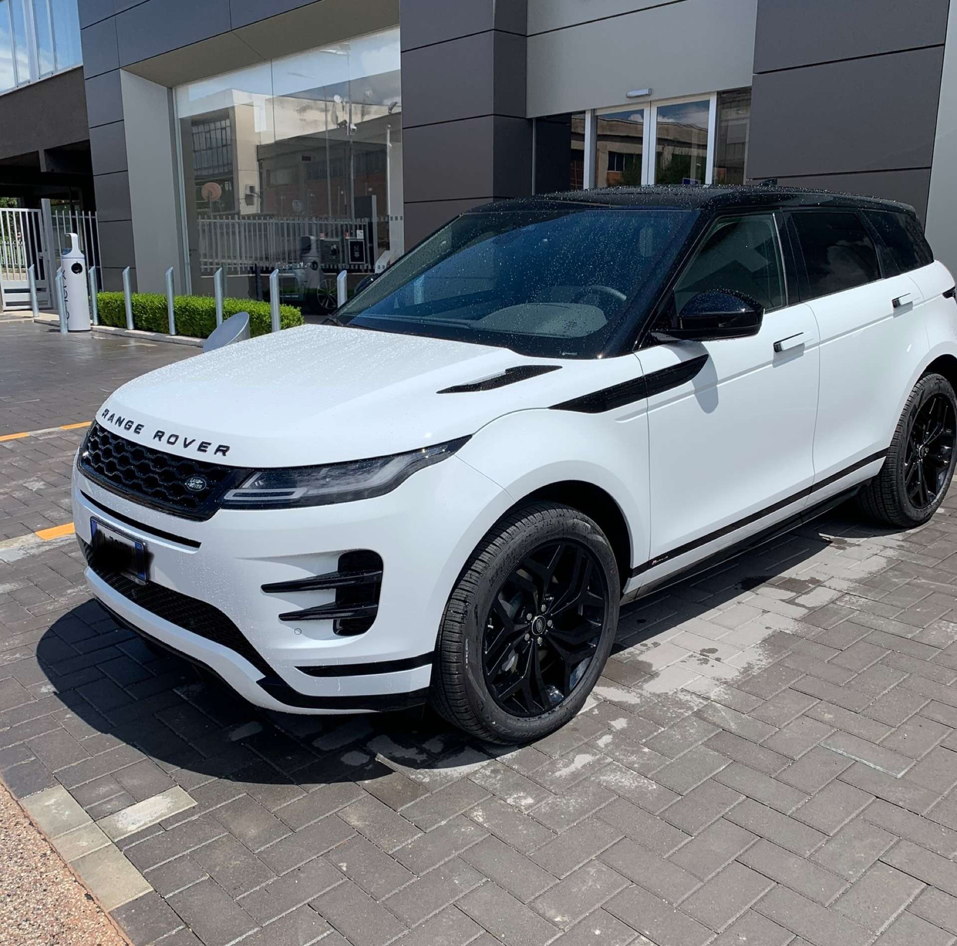 Land Rover Range Rover Evoque2.0d i4 R-Dynamic fwd 150cv