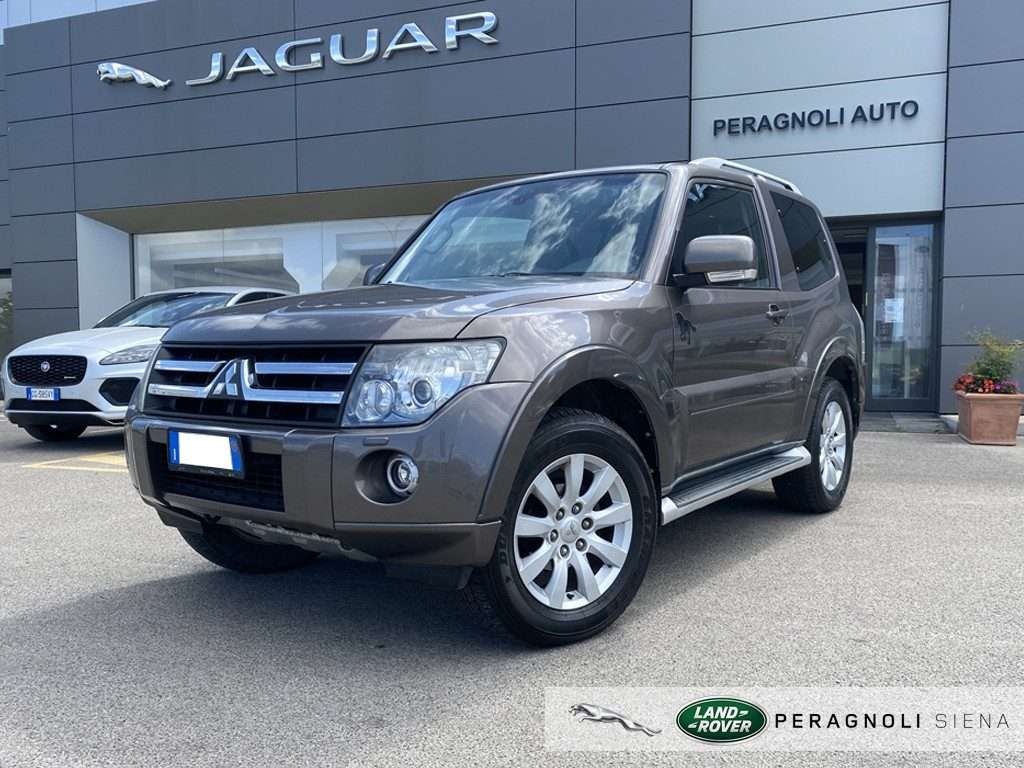 Mitsubishi Pajero3.2 DI-D 16V 3p. Intense